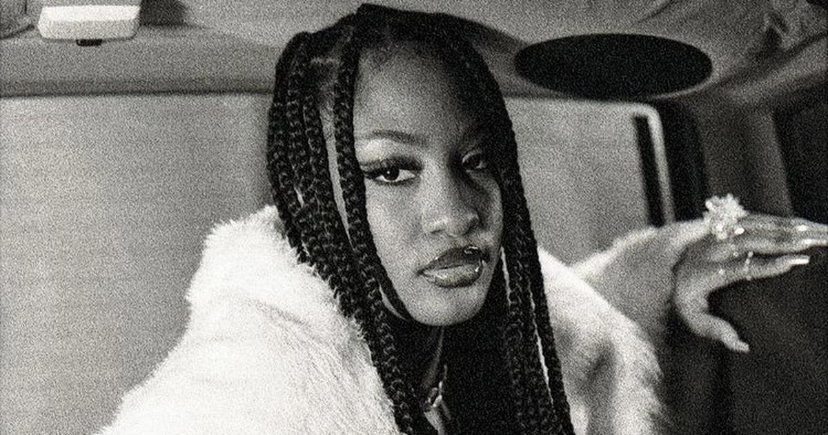 TEMS: The Nigerian Alte-RnB singer on the world stage. » Africa Global ...