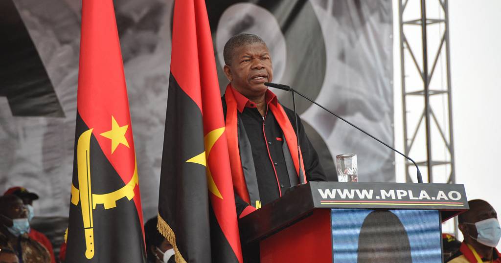Elections in Angola: the ruling MPLA party holds its last rally ...