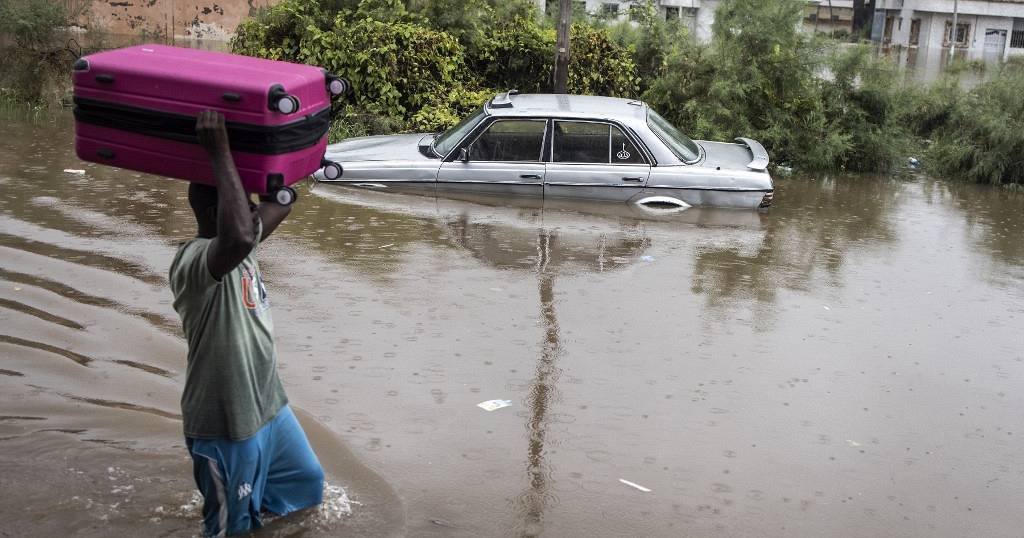 Senegal: At least three killed in floods caused by heavy rains in Dakar ...